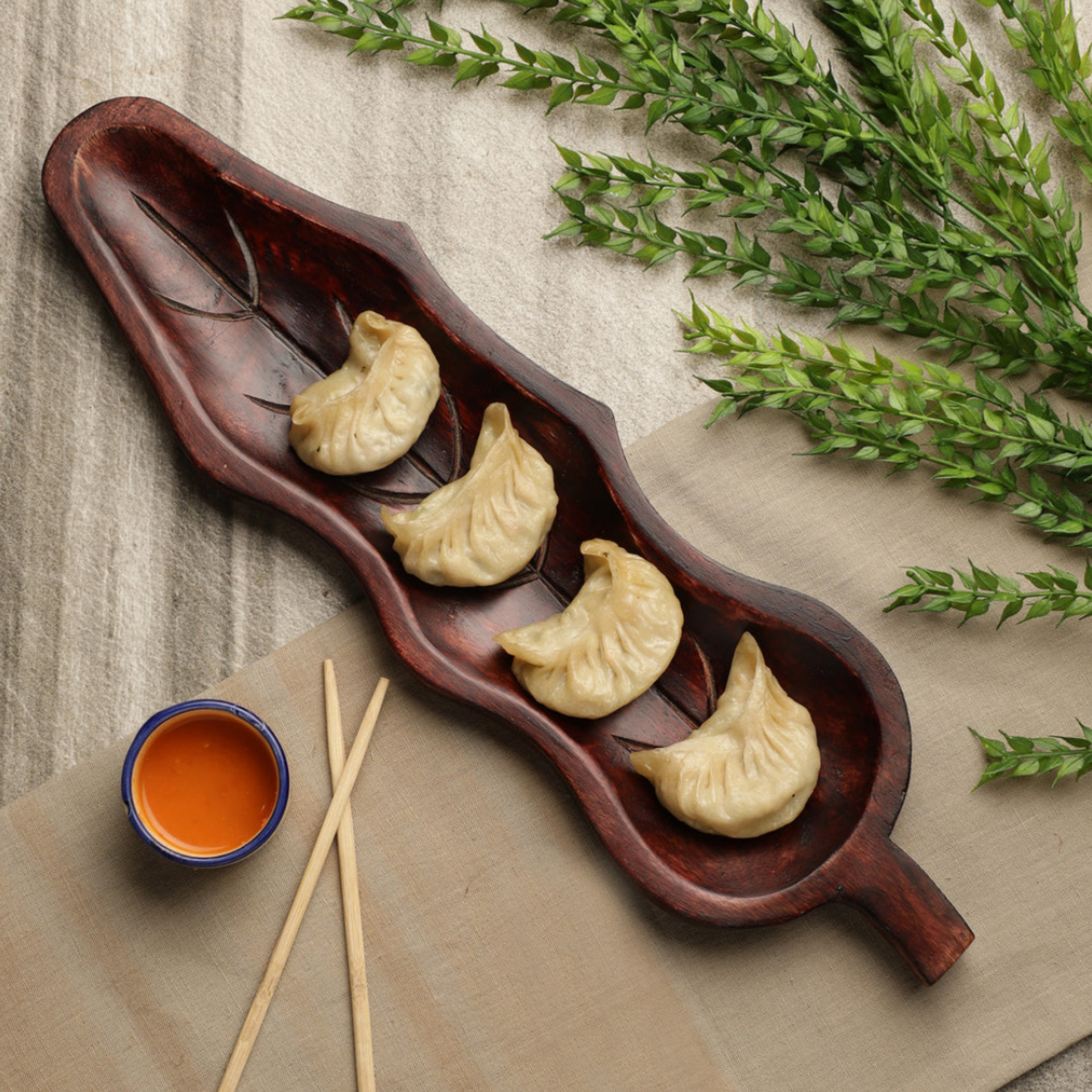 Wooden Leaf Platter (Burnt Finish) - directcreate.com