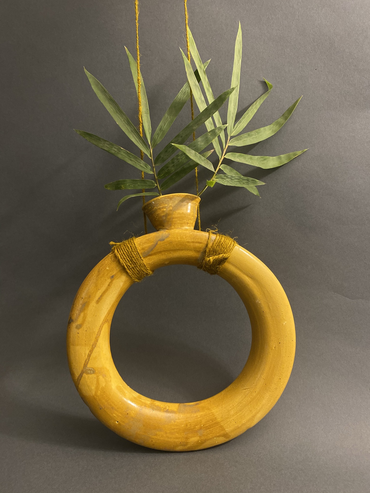 Doughnut Vase Red - directcreate.com